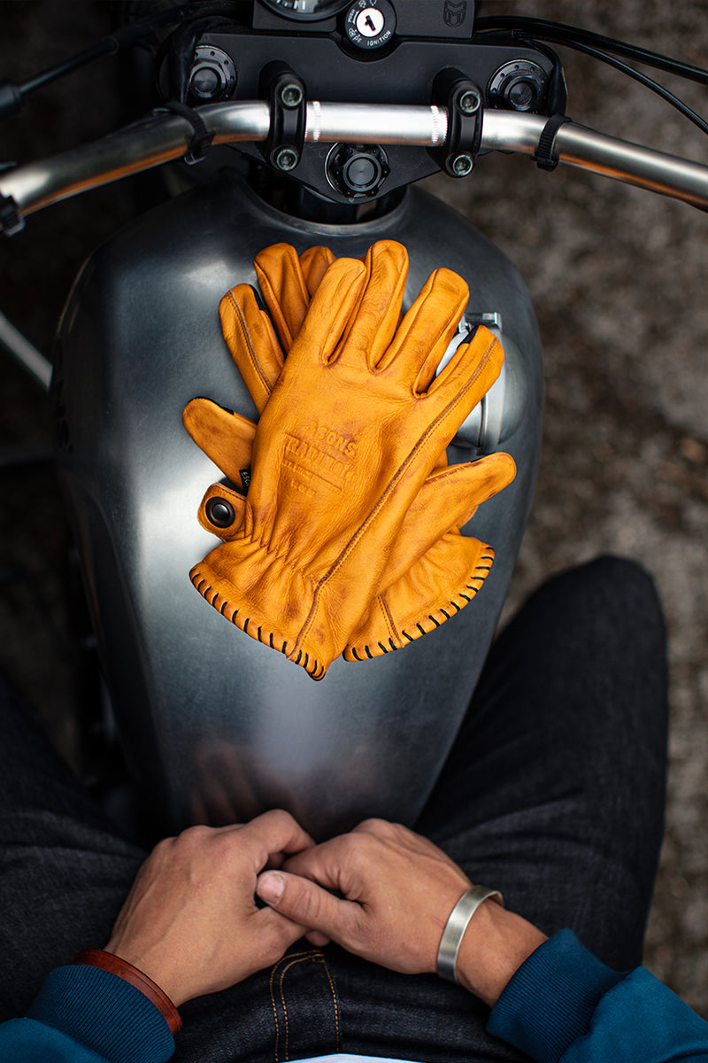 &SONS Adventure Gloves Tan - Borderfree