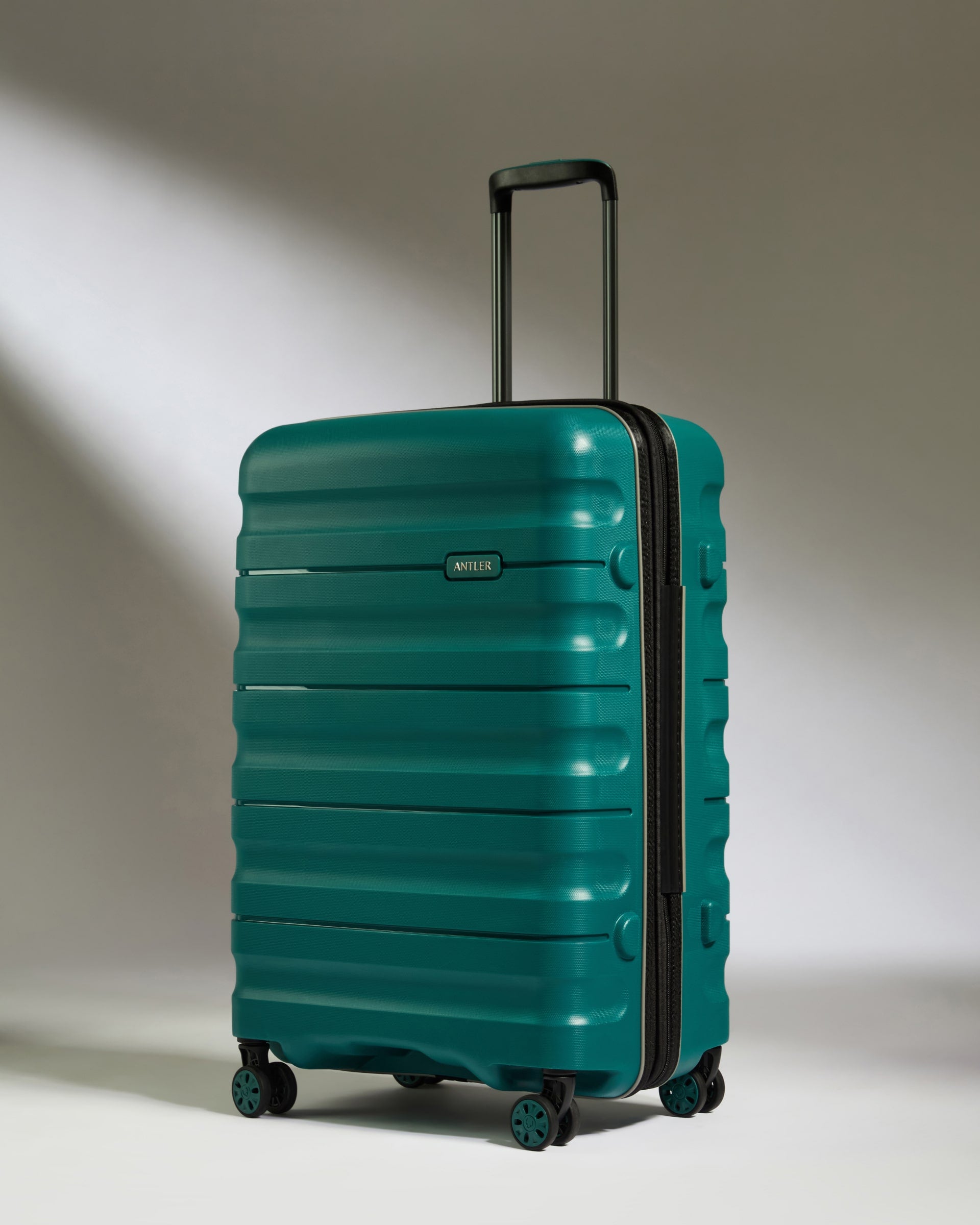 Medium Suitcase in Deep Teal - Lincoln - Borderfree