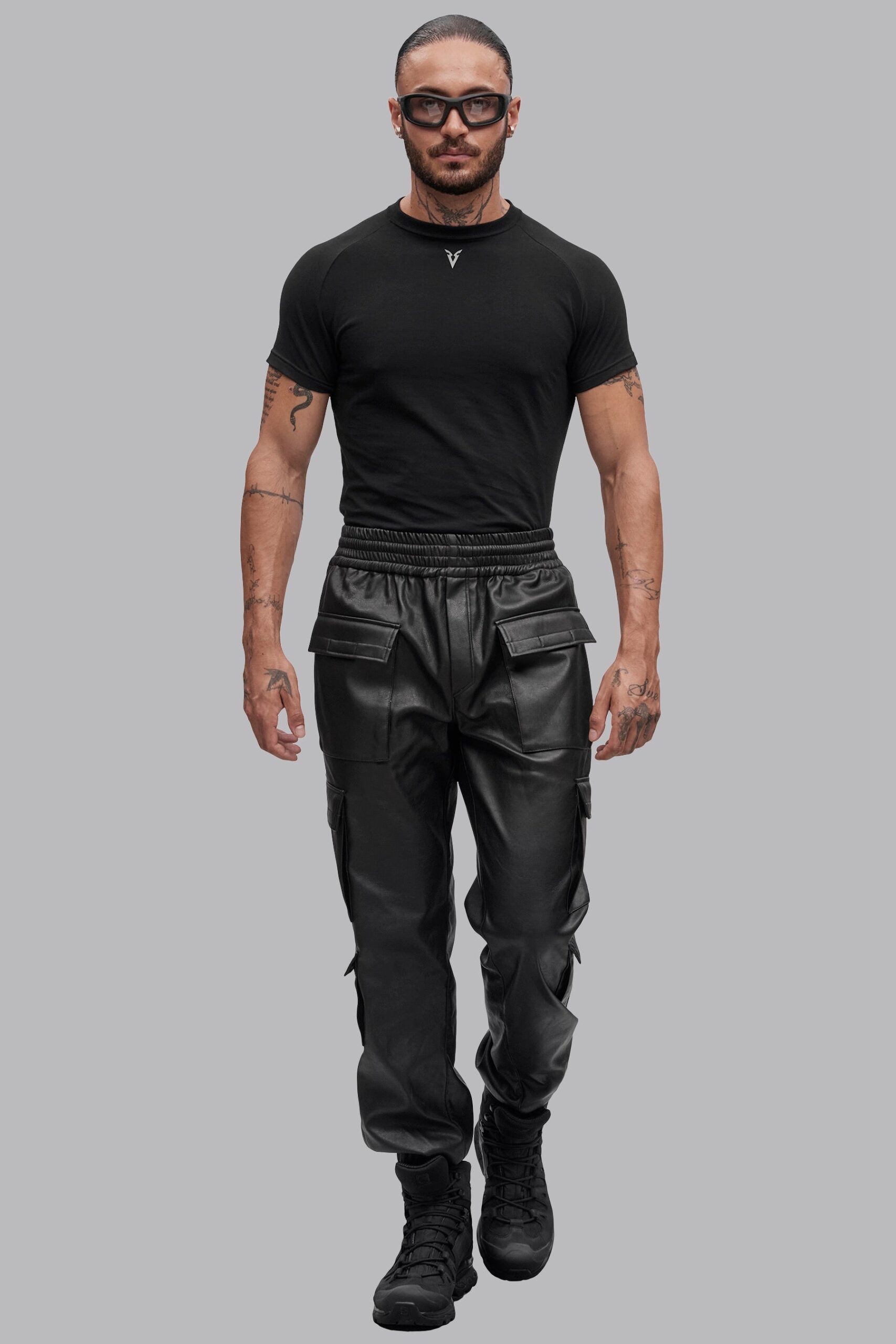 LEATHER CARGO PANTS - Black - Borderfree