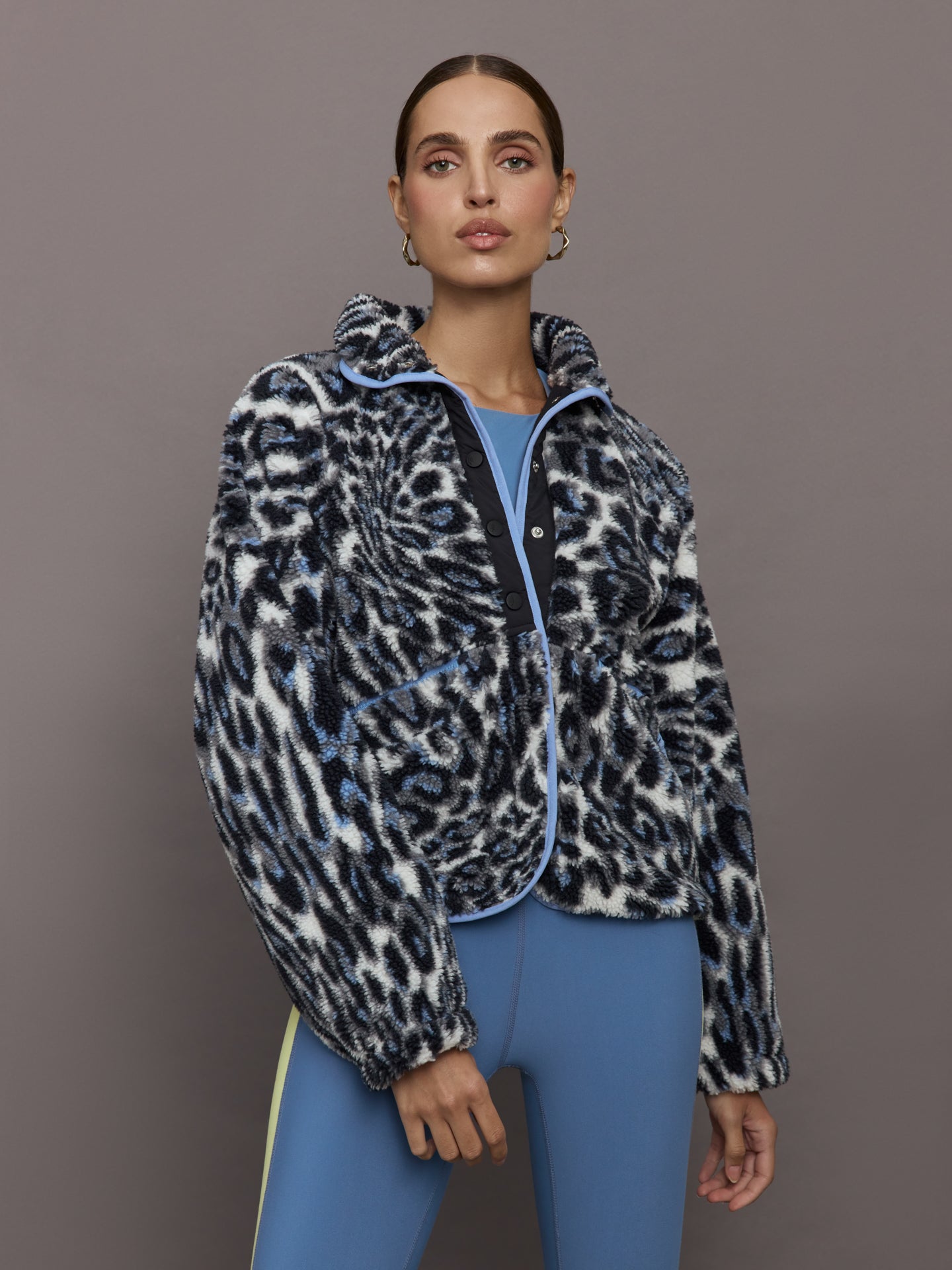 Rocky Ridge Pullover - Blue Cheetah - Borderfree