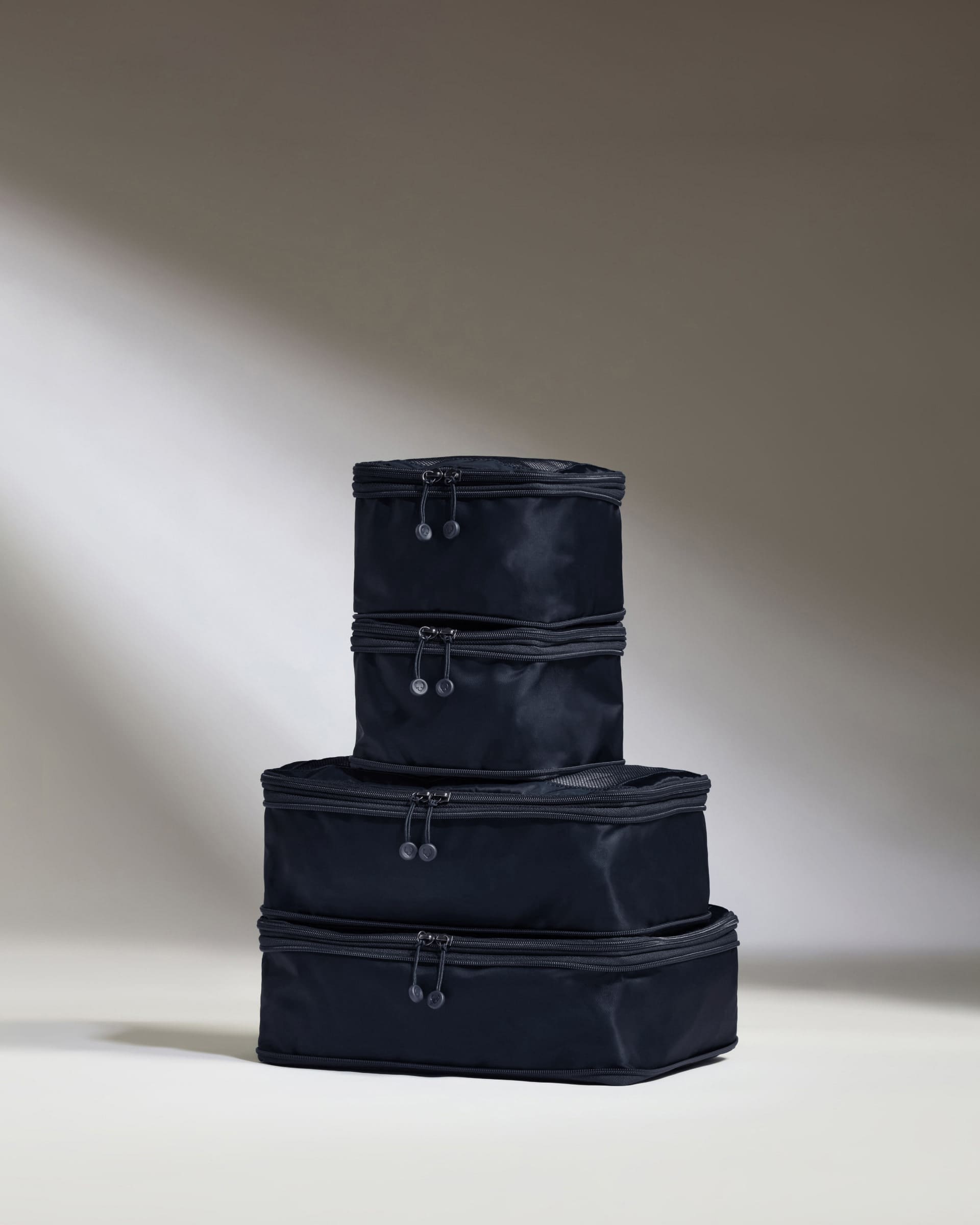 Packing Cubes in Navy Blue - Set of 4 - Borderfree