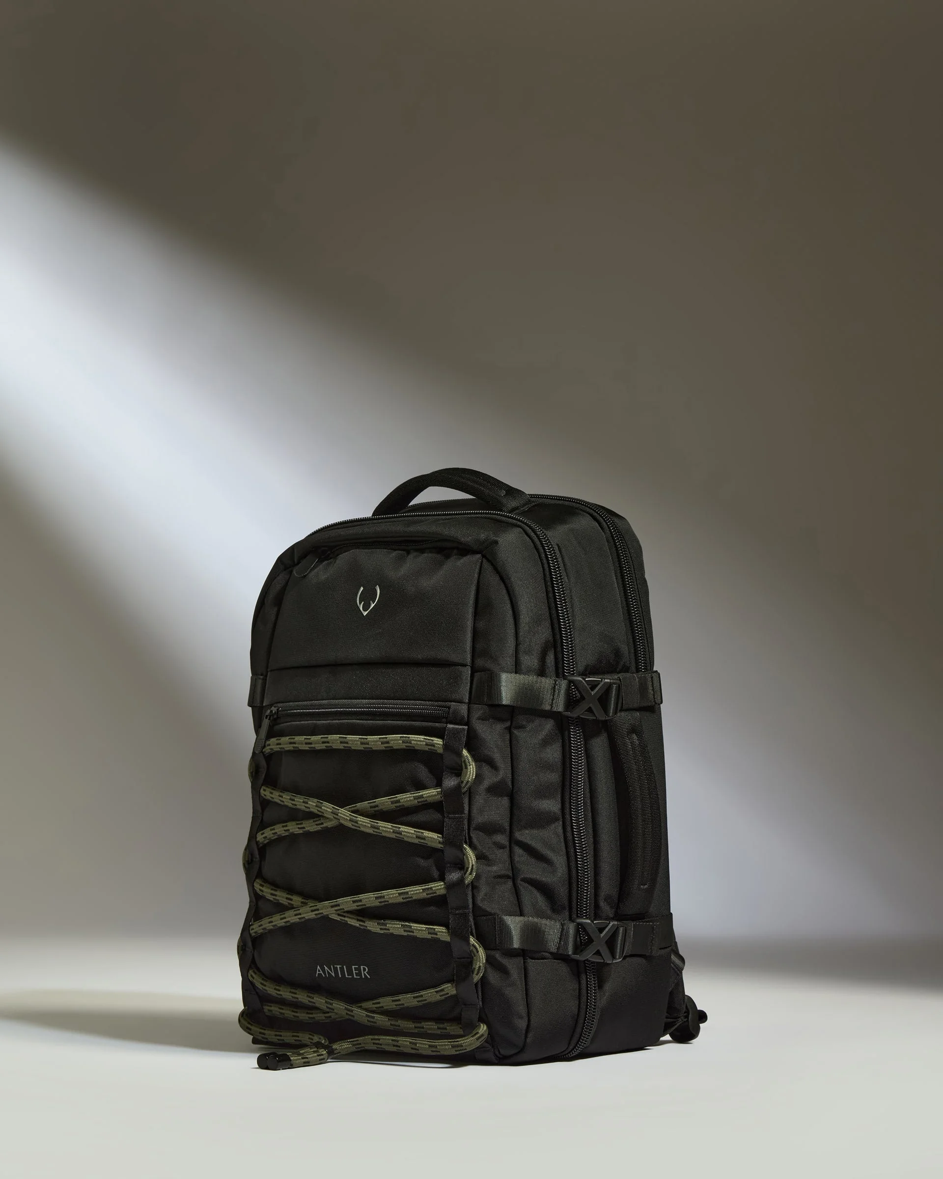 Discovery Backpack in Carbon Black - Borderfree