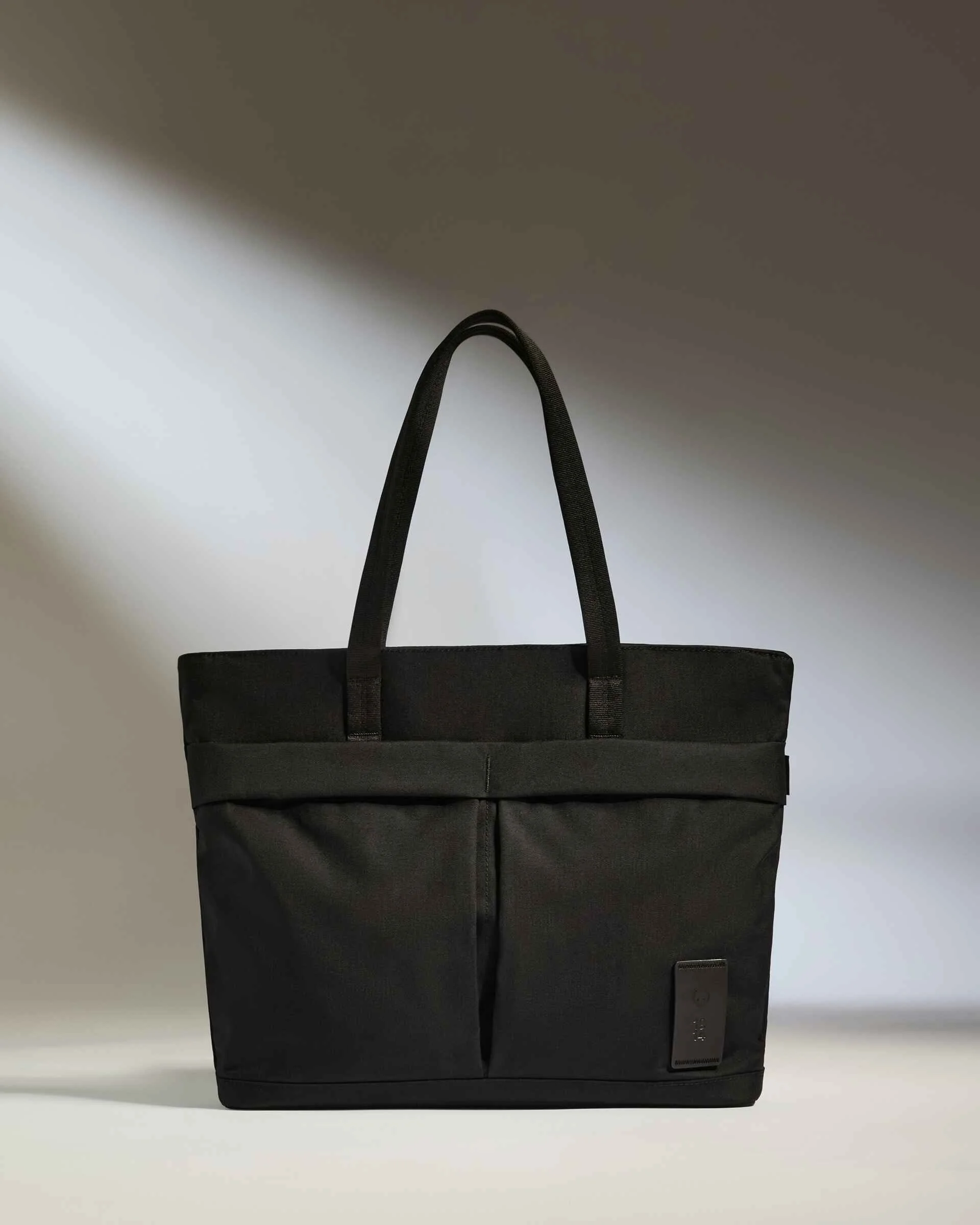 Urban Core Tote Bag in Black - Borderfree
