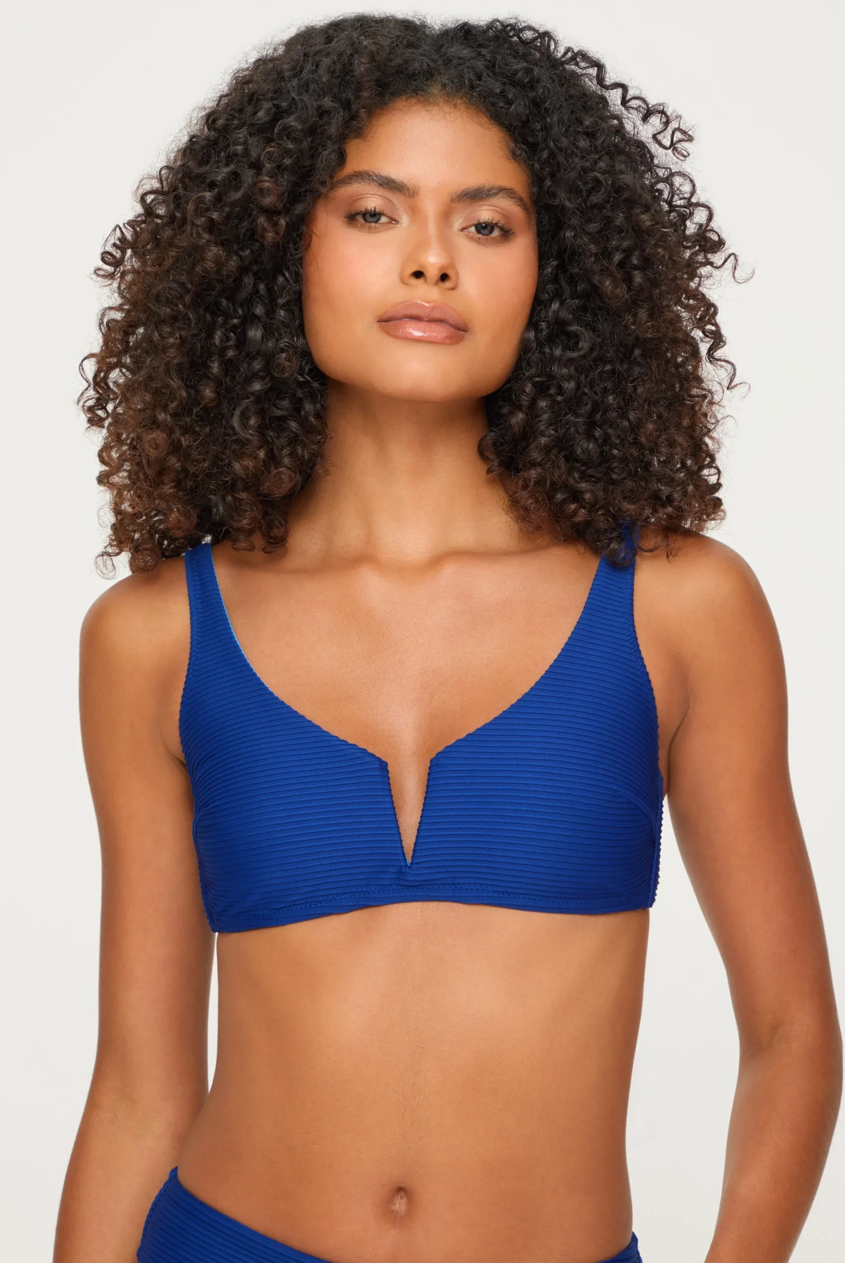 Plage Mala V-Cut Top - Borderfree